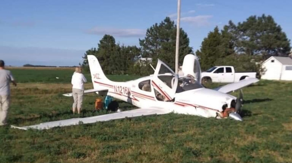 Small Plane Crashes West Of Lexington Airport Khgi