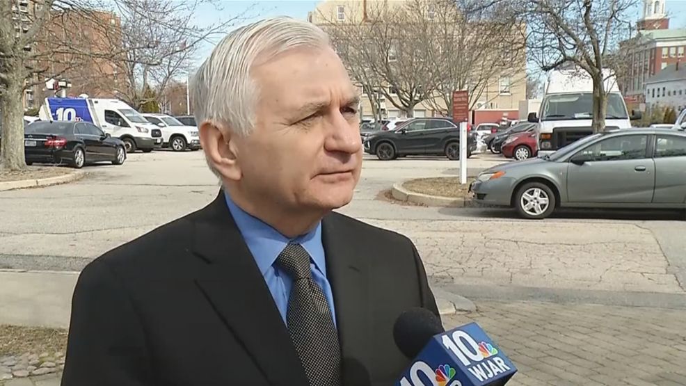 Rhode Island senators seek support for local journalism | WJAR