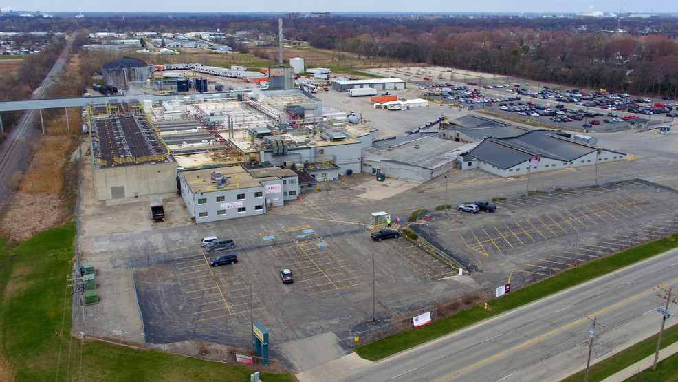 JBS USA closing its Green Bay beef plant | WLUK